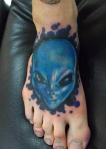19 of the Best Alien Head Tattoos Ever - PetPress