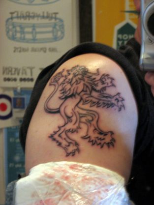 10+ Dutch Lion Tattoo Designs & Ideas - PetPress