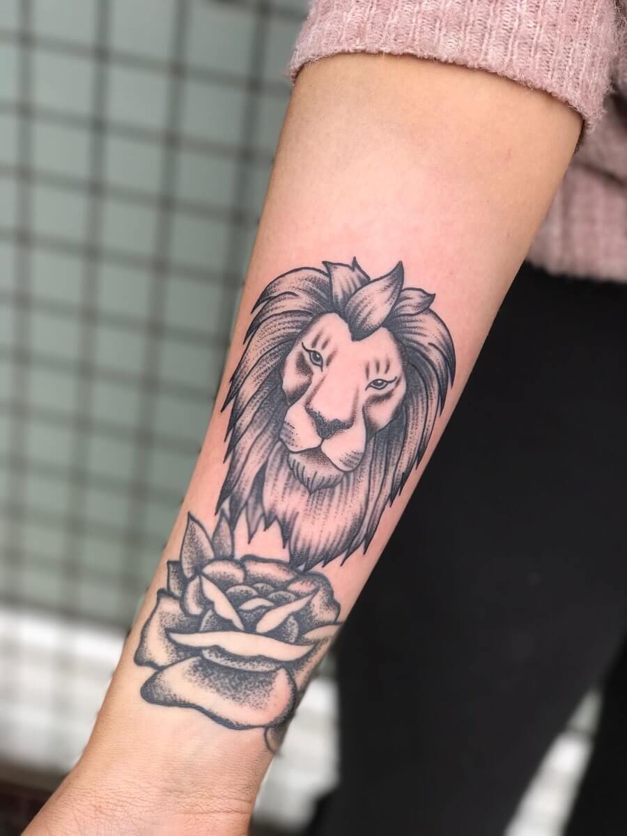 15+ Small Lion Tattoos - Tiny Tattoo Designs - PetPress