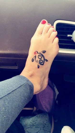 15+ Best Turtle Foot Tattoo Designs | PetPress