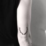 12+ Small Deer Antler Tattoo Designs - PetPress